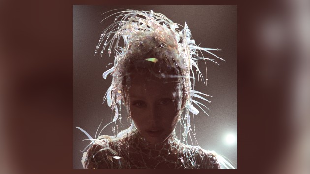 Hear Miley Cyrus’ ‘peace offering’ to her dad, ‘Secrets’ – Lakes Media ...